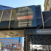 Greyhound Bus Lines - 18 Photos & 30 Reviews - Transportation - Penn ...