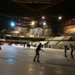 Patinoire Mériadeck - 19 Photos & 28 Reviews - Skating Rinks - 95 cours ...