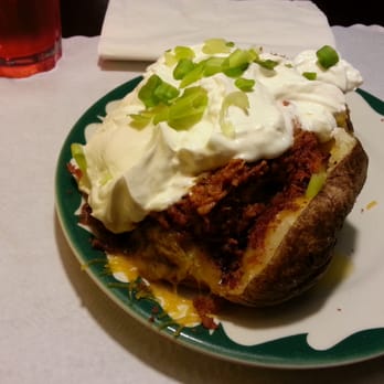 Charlie Staples Bar-B-Que - 38 Photos & 67 Reviews - Barbeque - 372 W ...