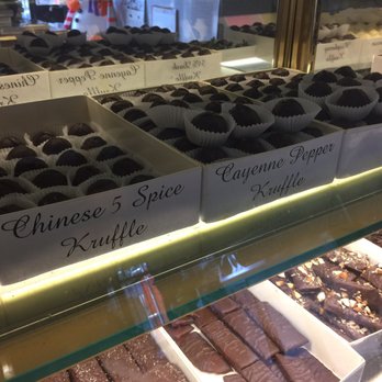 Kobasic’s Candies - 93 Photos & 97 Reviews - 5324 Riverside Blvd ...