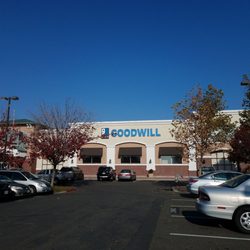 Goodwill Store - 12 Photos & 31 Reviews - Thrift Stores - 7441 W ...
