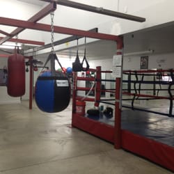 Hill Street Boxing Gym - 16 Photos - Trainers - 1201 E HIll St, Signal ...