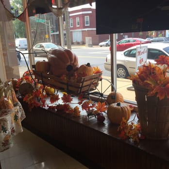 Merbs Candies - 21 Photos & 23 Reviews - Candy Stores - 4000 S Grand ...