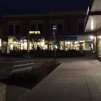 Legends Outlets Kansas City - 74 Photos & 76 Reviews - Shopping Centers ...