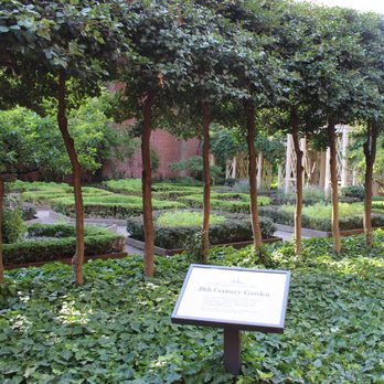 18th Century Garden - 51 Photos - Botanical Gardens - 325 Walnut St ...