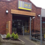 Bin 4 Burger Lounge - 52 Photos & 98 Reviews - Burgers - 911 Yates ...