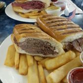 Harold’s New York Deli - 770 Photos & 564 Reviews - Delis - 3050 ...