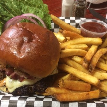 Amigos Burgers and Beer - 80 Photos & 109 Reviews - Burgers - 6372 S ...