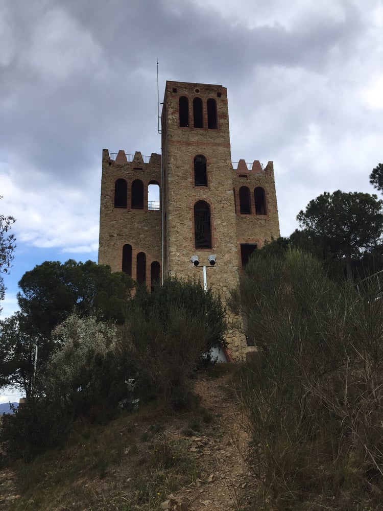 Castillo de Torre Baró - Castles - Carretera Alta de les Roquetes, 328 ...
