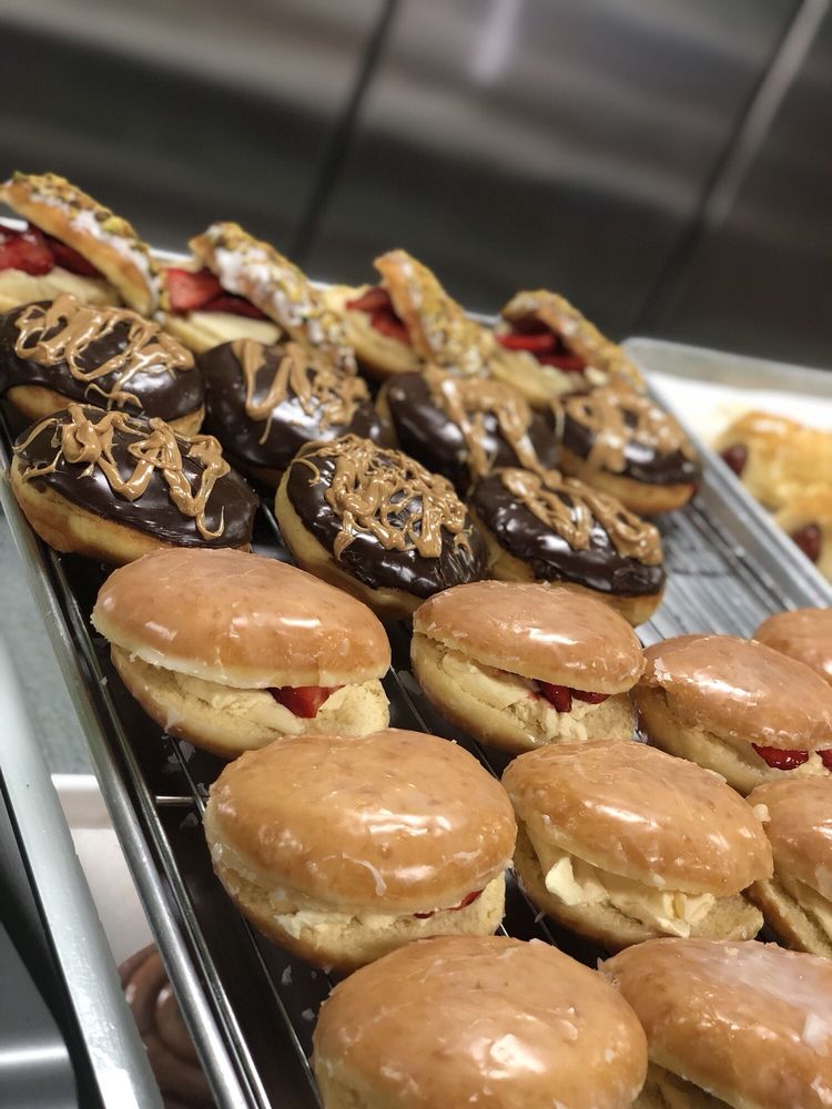 Donutopia - 103 Photos & 101 Reviews - Donuts - 2563 Sunset Dr, San ...