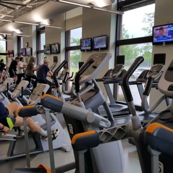 Carpenter Park Recreation Center - 27 Photos & 15 Reviews - Recreation ...