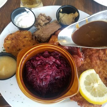 Checkers Old Munchen - 208 Photos & 213 Reviews - American (Traditional ...