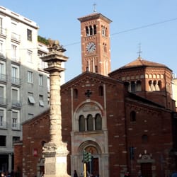 Piazza San Babila - 15 Photos - Public Plazas - Piazza San Babila ...