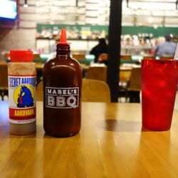 Mabel’s BBQ - 353 Photos & 371 Reviews - Barbeque - 2050 E 4th St ...