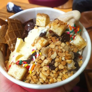 16 Handles - Order Food Online - 172 Photos & 290 Reviews - Desserts ...