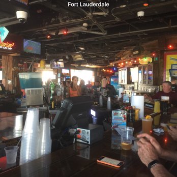 Lulu’s Bait Shack - 460 Photos & 491 Reviews - Seafood - 17 S Ft ...