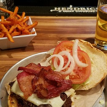 Toro Burger Bar - 147 Photos & 161 Reviews - Gastropubs - 6590 Montana ...