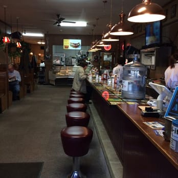 G & G Restaurant - 36 Photos & 41 Reviews - Diners - 149 Columbia Ave ...