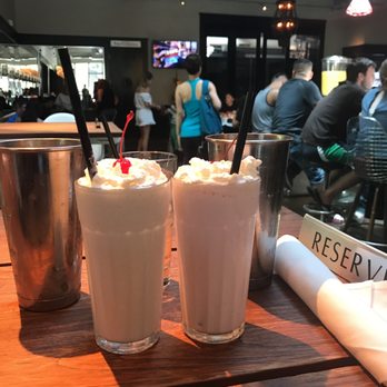 Cafeteria 15L - 2198 Photos & 1600 Reviews - American (Traditional ...