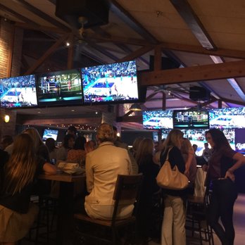 Draft Republic Carlsbad - 140 Photos & 144 Reviews - Comfort Food ...