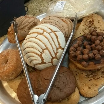 El Bolillo Bakery - 353 Photos & 312 Reviews - Bakeries - 2517 Airline ...