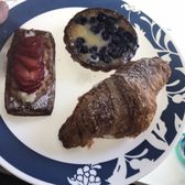 Fuji Bakery - 446 Photos & 243 Reviews - Bakeries - 526 S King St ...