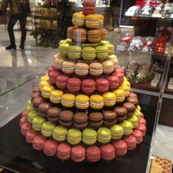 Sprüngli - Chocolatiers & Shops - Rue du Marché 34, Geneva, Genève ...
