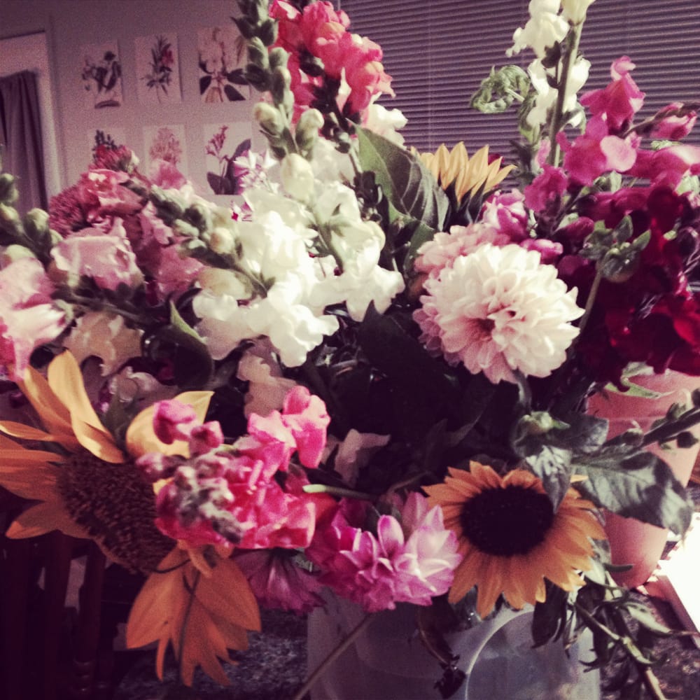 Sunshine Crafts & Flowers, Pullman | Roadtrippers