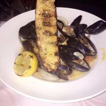 Mama Della’s Ristorante - 171 Photos & 130 Reviews - Italian - 5601 ...