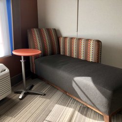 Holiday Inn Express & Suites Sturbridge - 13 Reviews - Hotels - 21 New ...