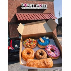 Donut Worry - 248 Photos & 155 Reviews - Donuts - 248 E Crogan St ...