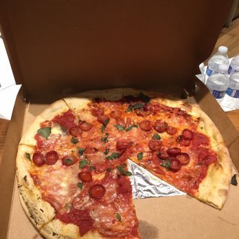 Di Fara Pizza - 1280 Photos & 2544 Reviews - Pizza - 1424 Ave J ...