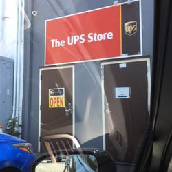The UPS Store - 63 Reviews - Printing Services - 10573 W Pico Blvd ...