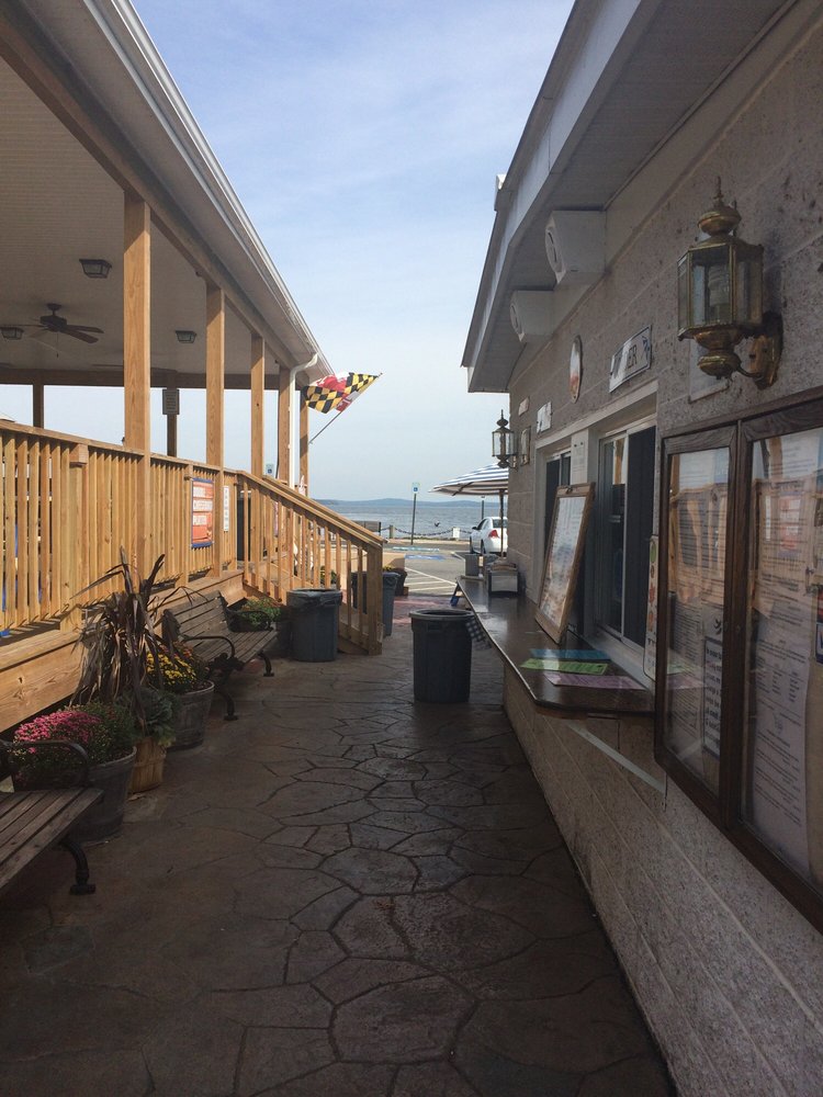 Promenade Grille - 22 Photos & 19 Reviews - Seafood - 352 Commerce St ...