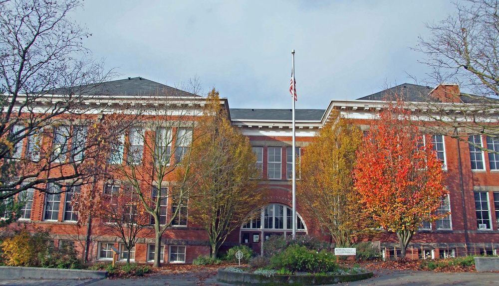 B F Day Elementary - Elementary Schools - 3921 Linden Ave N, Fremont ...