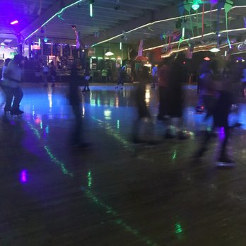 Roller Dome - 11 Photos & 18 Reviews - Skating Rinks - 4902 ...
