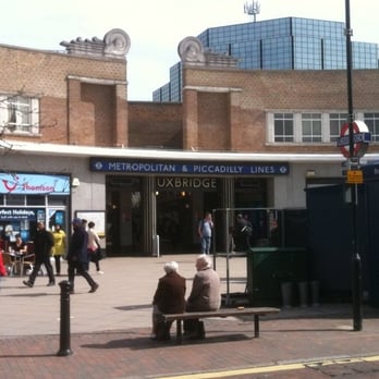 Uxbridge Tube Station - Public Transportation - High Street, Uxbridge ...