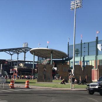 Courtyard Reno Downtown/Riverfront - 73 Photos & 64 Reviews - Hotels ...