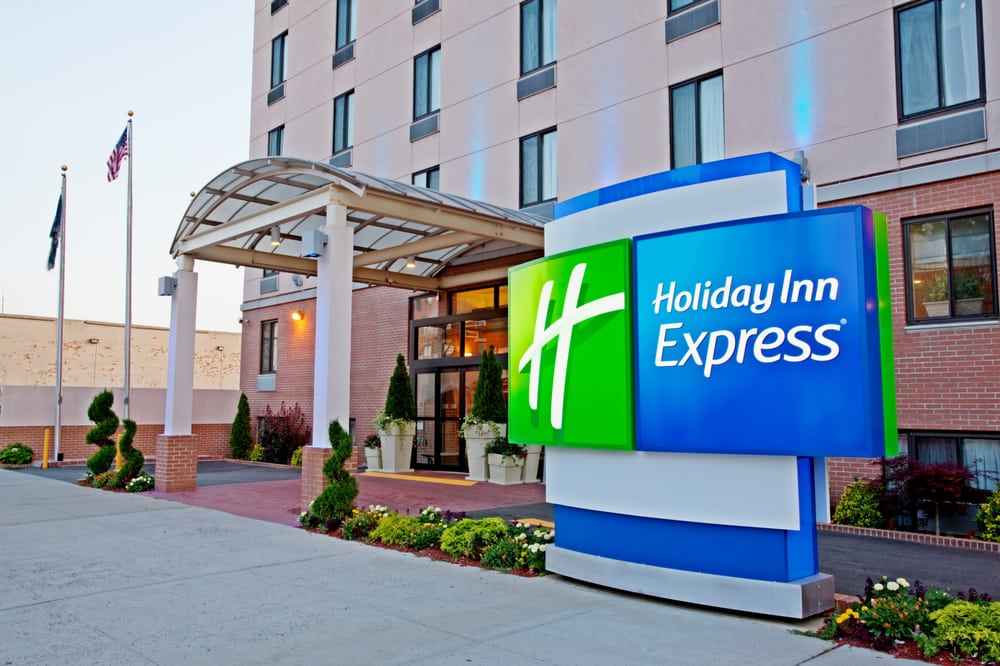 Holiday Inn Express New York-Brooklyn - 55 Photos & 70 Reviews - Hotels ...