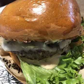 Mahaloha Burger - Ala Moana - 126 Photos & 60 Reviews - Burgers - 1450 ...