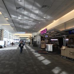 MSP Airport - Terminal 1-Lindbergh - 138 Photos & 86 Reviews - Airport ...