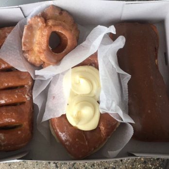 Peterson’s Donut Corner - 871 Photos & 1136 Reviews - Donuts - 903 S ...