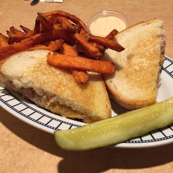 Studio Diner - 1328 Photos & 1641 Reviews - American (Traditional ...