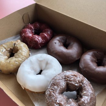 Avon Donuts Inc - 133 Photos & 135 Reviews - Donuts - 45324 Woodward ...