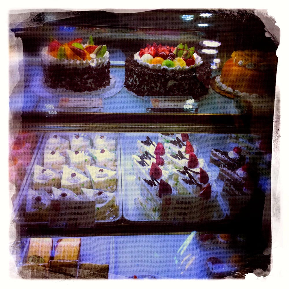 Maxim’s Bakery - 27 Photos & 30 Reviews - Bakeries - 257 Keefer St ...