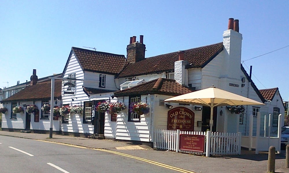 the old crown pub - Pubs - Addlestone, Weybridge, Surrey, United ...