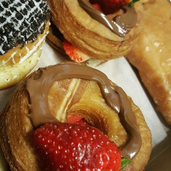 DK’s Donuts of Orange - 1284 Photos & 629 Reviews - Donuts - 3744 E ...