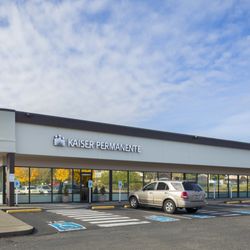Kaiser Permanente Kent Medical Center - 11 Reviews - Medical Centers ...