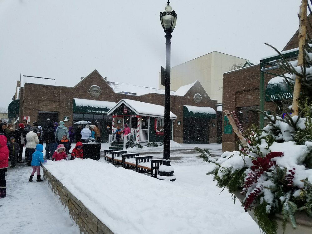 Downtown Crystal Lake - Lakes - 25 W Crystal Lake Ave, Crystal Lake, IL ...