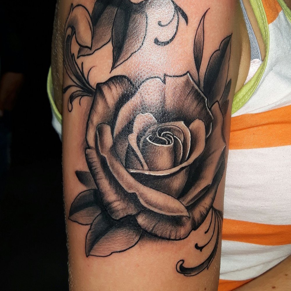 Sesentainueve - 36 Photos - Tattoo - Calle Arjona, 10, Museo, Seville ...